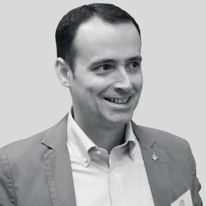 Carlo Odello explains the use of the sensory map of coffee